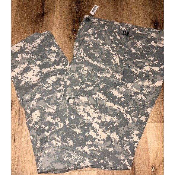 Military Issue | Pants | Us Military Acu Digital Camo Cargo Pants Mens ...